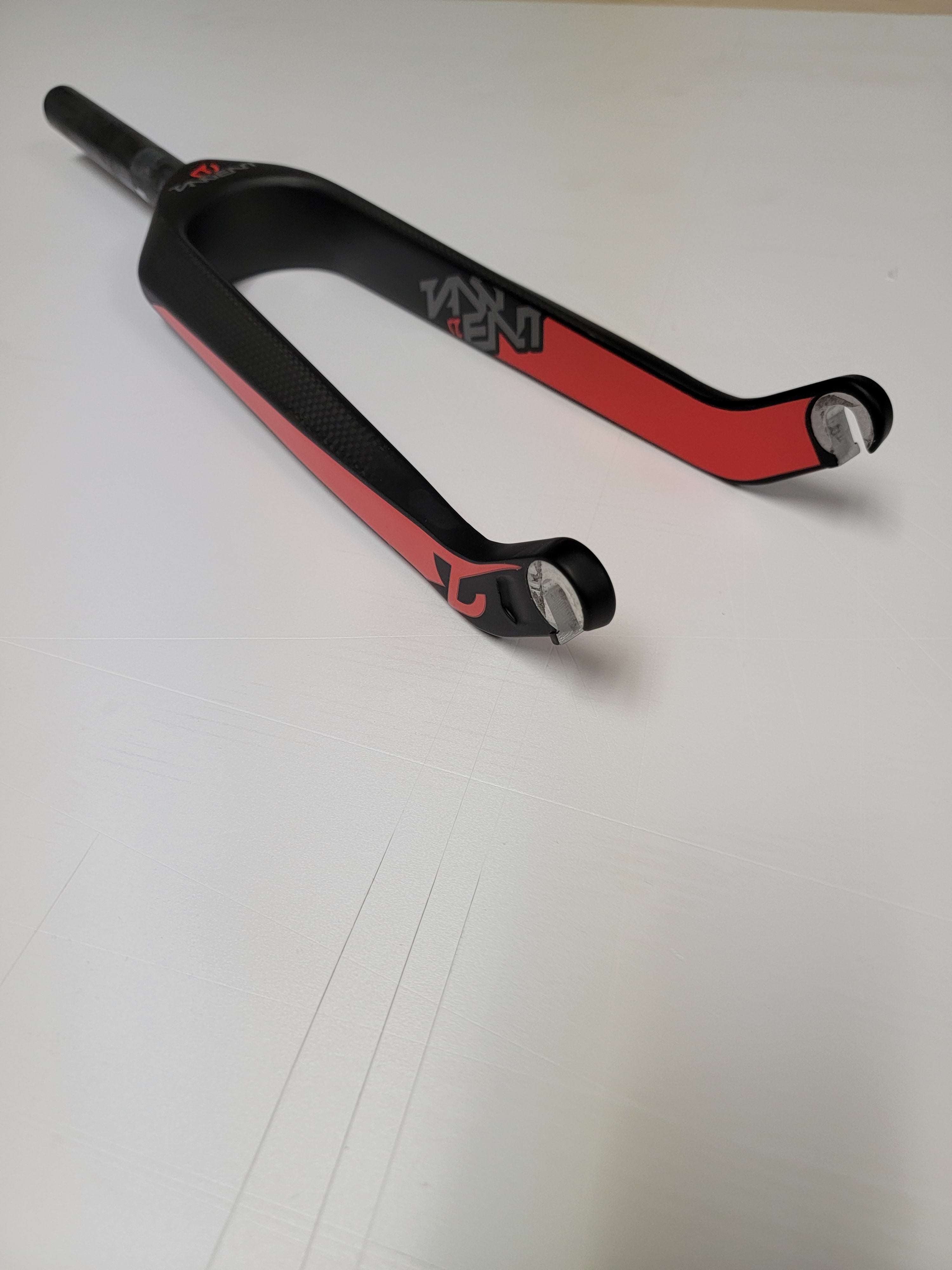 1Red.jpg?v=1680284677 1Red.jpg?v=1680284677
